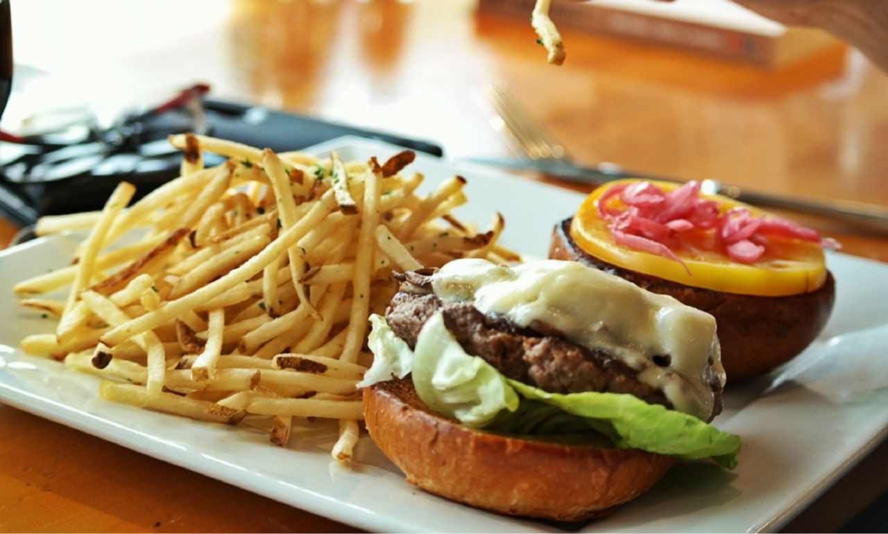 Fast Food Statistics 2024: Trends, Growth, and Insights